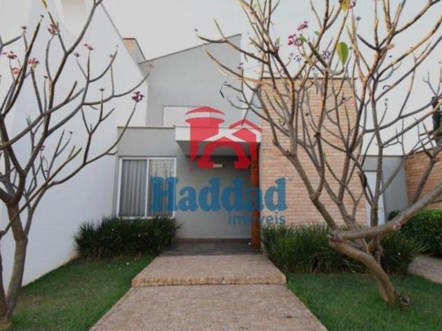 CASA GRANDE PARA VENDA EM UM CONCEITUADO CONDOMÍNIO