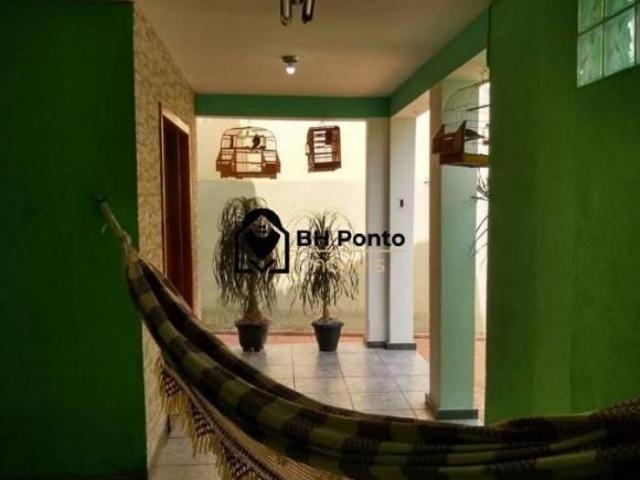 Casa grande separada em duas no bairro Alípio de Melo, BH/MG