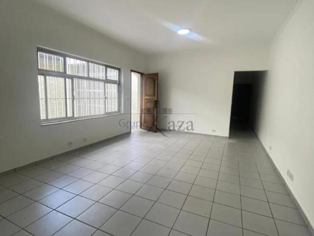 Casa Granja Julieta 2 Dormitórios 160m²