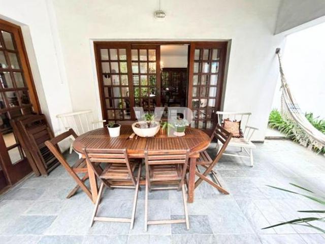 Casa Granja Julieta | 4 dormitórios | Jardim com área gourmet | Próxima ao metrô