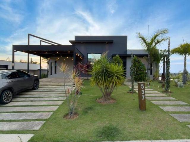 Casa há venda no condomínio COLINAS DE INHANDJARA por R$ 2.150.000