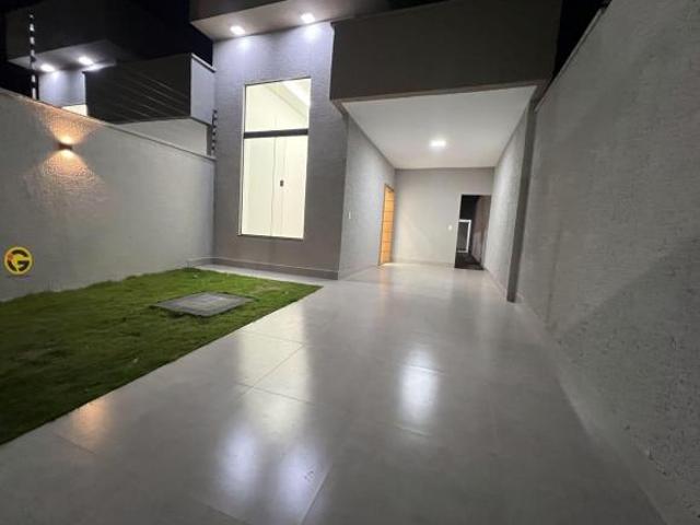 CASA ITAIPU 3 QUARTOS COM SUÍTE E ÁREA GOURMET COMPLETA À VENDA | PÉ DIREITO DUPLO | EXCELENTE LOCAL