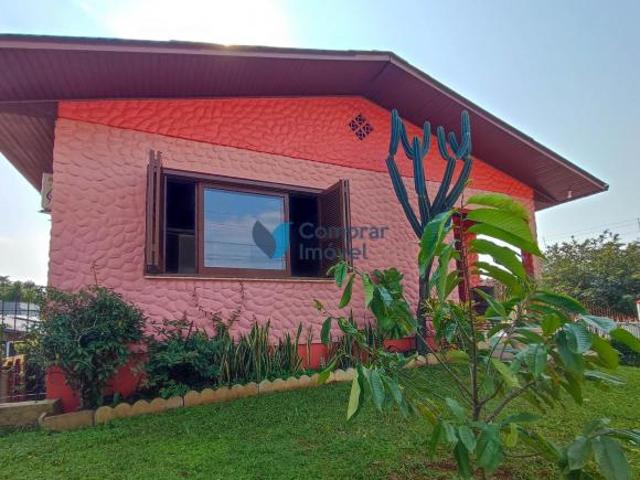 Casa impecável com 4 quartos para venda em Dois Irmãos