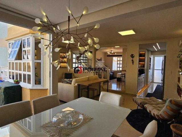 CASA IMPECÁVEL ! Ideal para quem busca um lar moderno, funcional e cheio de personalidade!