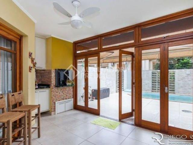 CASA IMPECÁVEL MUITO ESPAÇO E CONFORTO COM PRIVACIDADE