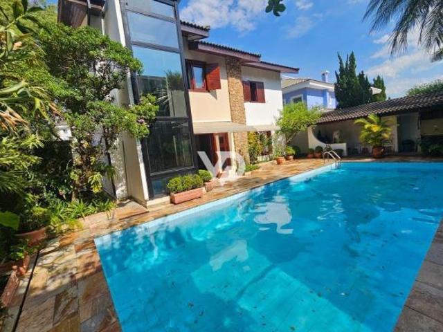 Casa incrível à venda no Alphaville 2 – Oportunidade!