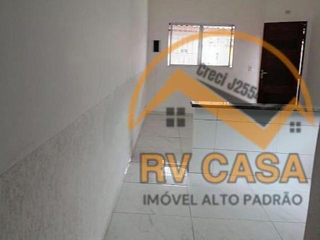 Casa independente na praia pelo valor casa de condomínio