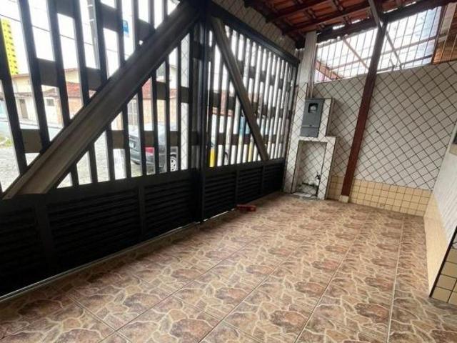 Casa Individual à Venda no Centro da Ocian – Praia Grande/SP