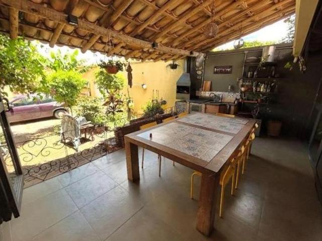 CASA INDIVIDUAL À VENDA NO PARQUE RECREIO CONTAGEM | 300M² LOTE | 04 QUARTOS | SUITE
