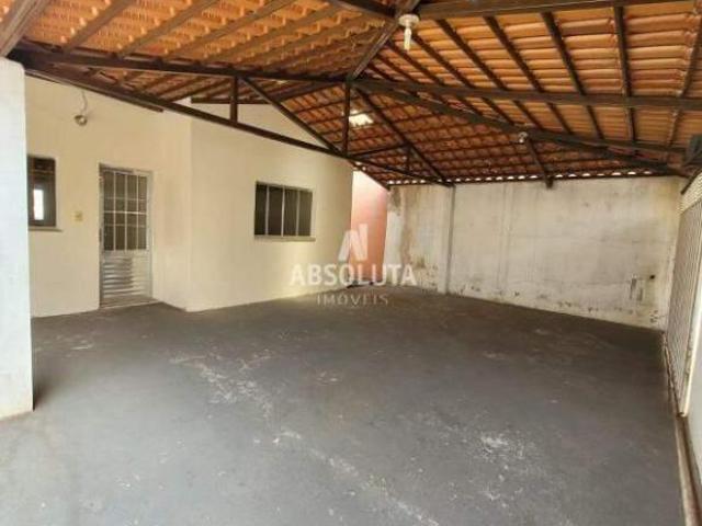 CASA INDIVIDUAL E PLANA À VENDA NO BAIRRO REAL DE QUELUZ