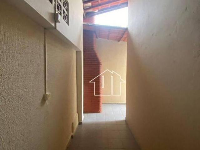 Casa inteira reformada no Jardim das Indústrias 2 dormitórios, sendo uma suíte 132m² R$600.000