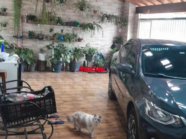 Casa Interlagos/Torrão de ouro com 3 Quartos e 2 banheiros à Venda, 269 m² por R$ 600.000