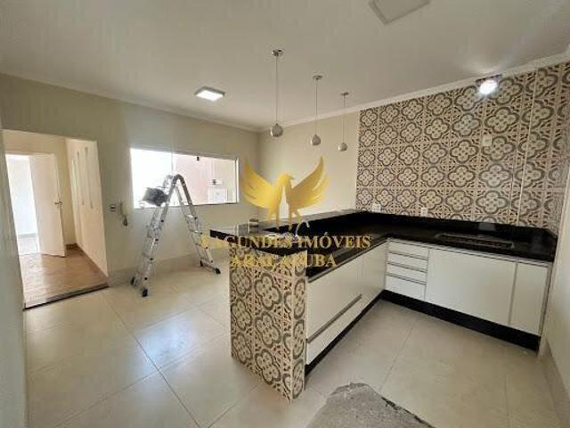 CASA IPANEMA COM 3 DORMITORIOS