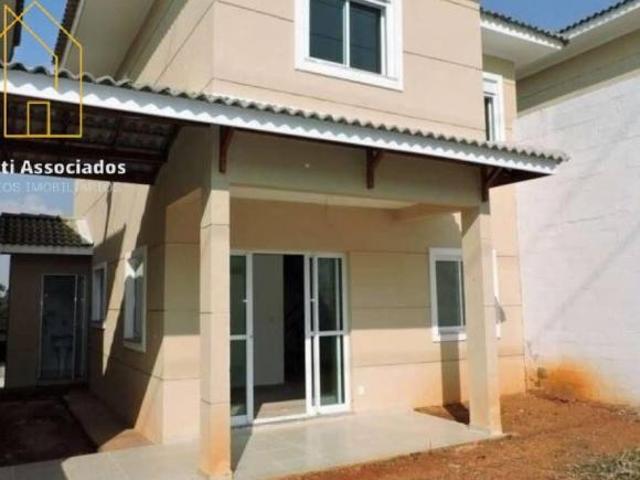 CASA ISOLADA, 170m², COM 3 SUÍTES. CONDOMÍNIO FECHADO NO JARDIM DA GLÓRIA