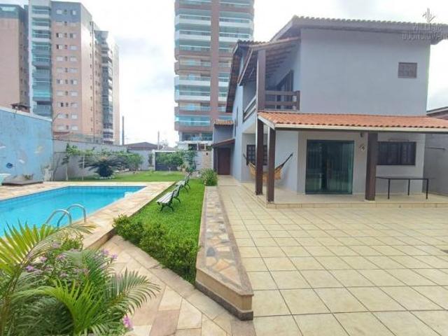 CASA ISOLADA 600 M2 DE ÁREA TOTAL VILA SÃO PAULO MONGAGUÁ
