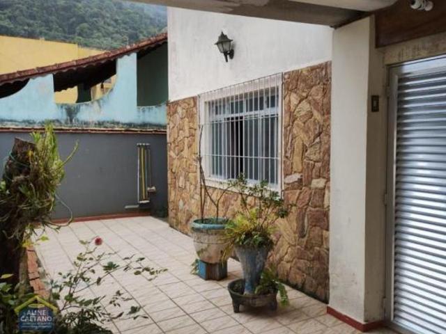 Casa Isolada com Edícula e Churrasqueira a carvão! Financia! Zona 3!