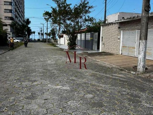 Casa Isolada com Piscina proximo a praia
