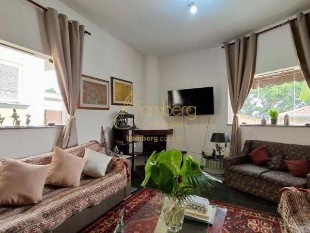 Casa isolada com 3 suítes e edícula completa na Vila Progredior