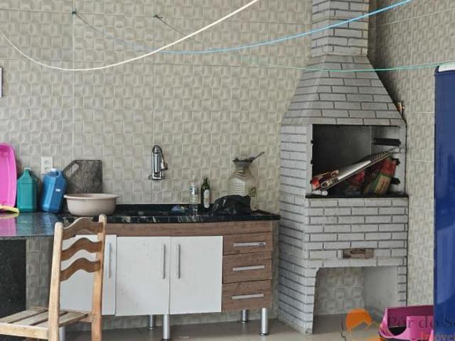 Casa isolada à venda com churrasqueira na Praia Grande