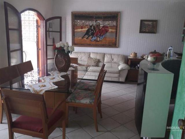 Casa isolada à venda no Balneário Tupy, em Itanhaém SP