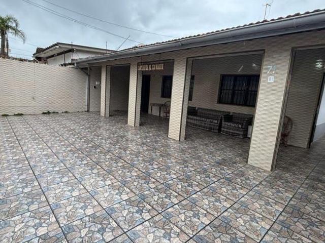 Casa isolada mobiliada à venda no Solemar, em Praia Grande SP