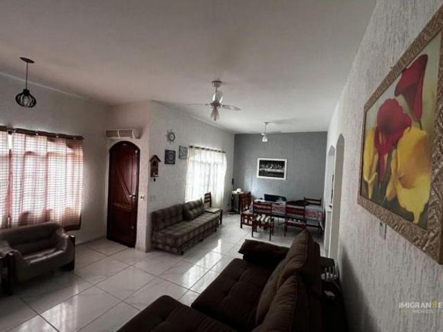 Casa isolada mobiliada à venda no Real, em Praia Grande SP