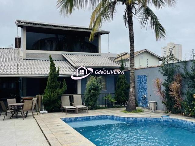 CASA ISOLADA MOBILIADA 3 DORMITÓRIOS 1 SUITE NA VILA TUPI PG