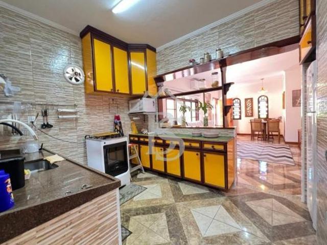 Casa Isolada no Bairro Caiçara Praia Grande SP, com 3 dormitórios, sendo 1 suíte