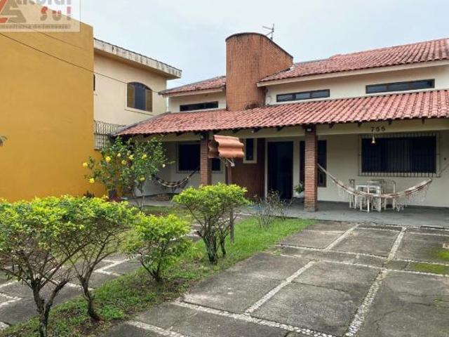 casa isolada na mirim praia grande