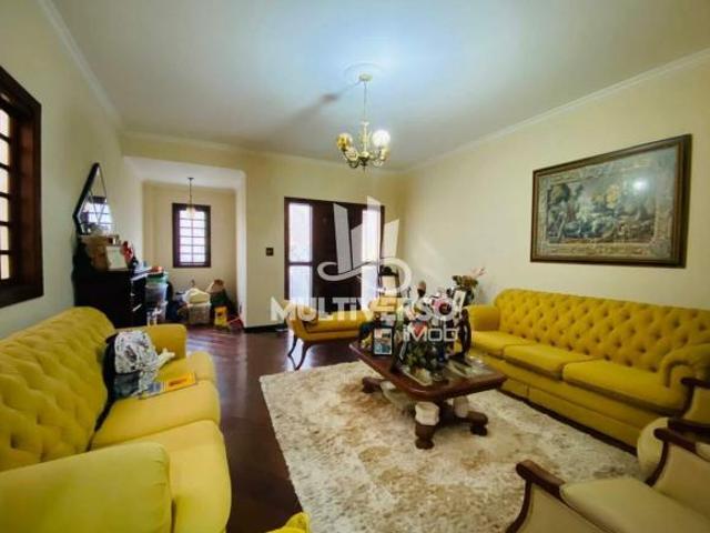 Casa isolada sobrado excelente com 4 dormitórios no Marapé em Santos