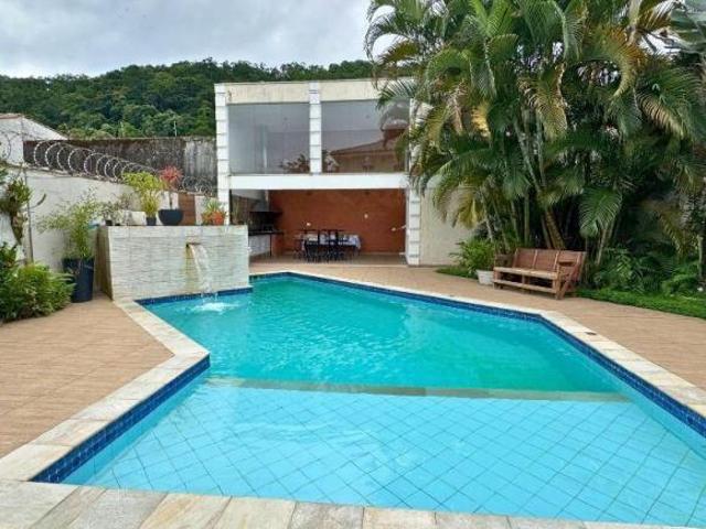 Casa Isolada para alugar no Canto do Forte, em Praia Grande SP
