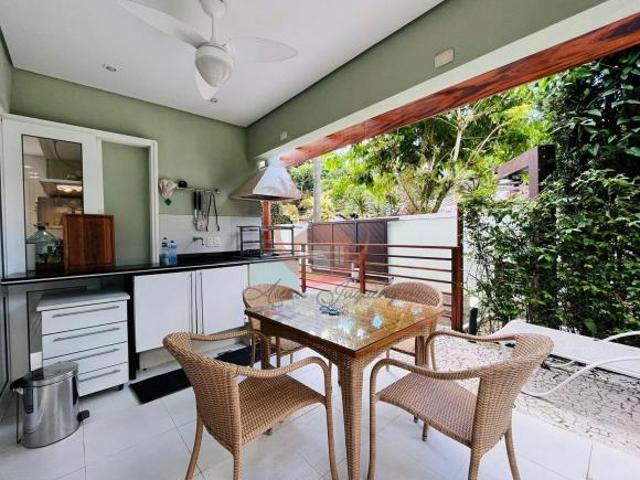Casa em condomínio na Avenida da Praia