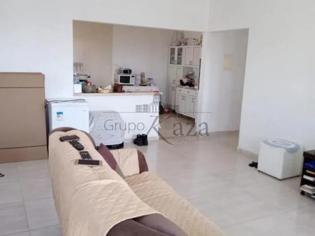 Casa Jacareí Bairro Jardim Leblon 3 Dormitórios 200m²