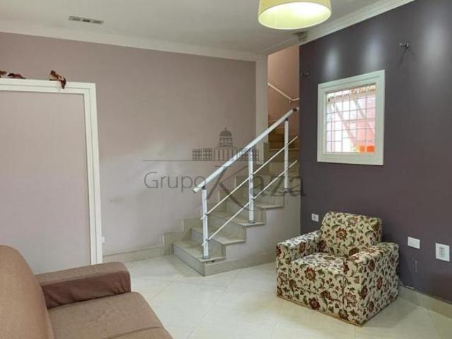 Casa Jacareí Jardim Mesquita 4 Dormitórios 336m²