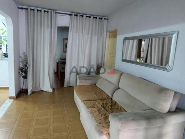 Casa Jardim América Casa de Rua com 3 Quarto s por R$ 850000.00 no setor Jardim América IN37197