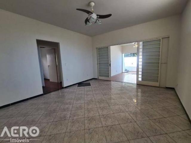 Casa Jardim America, poucos metros da Getulio