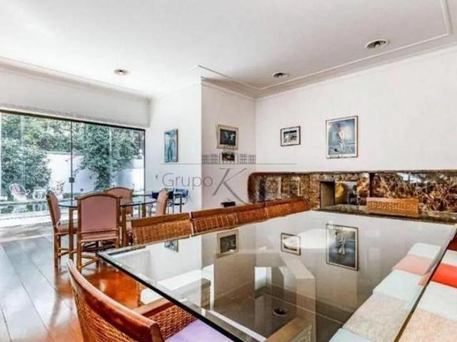 Casa Jardim América 4 Dormitórios 524m²