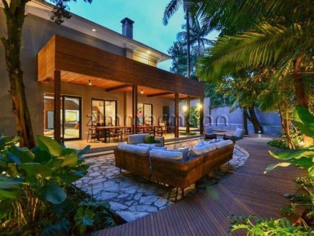 CASA JARDIM AMÉRICA 4 DORMITÓRIOS PISCINA