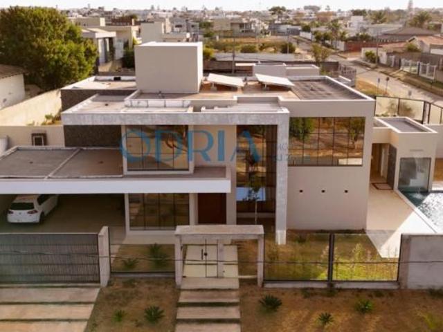 Casa Jardim Botânico 3 III de Alto Padrão Recém Construída
