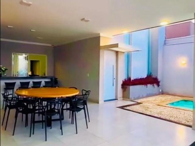 CASA JARDIM BOTÂNICO OPORTUNIDADE