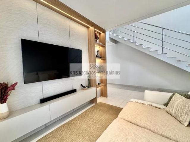Casa em Condomínio de Luxo à Venda em Jundiaí SP 3 Quartos, 1 Suíte, 2 Salas Jardim Celeste 152m²