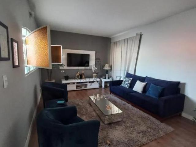 Casa Jardim das Industrias 4 Dormitórios 265m²