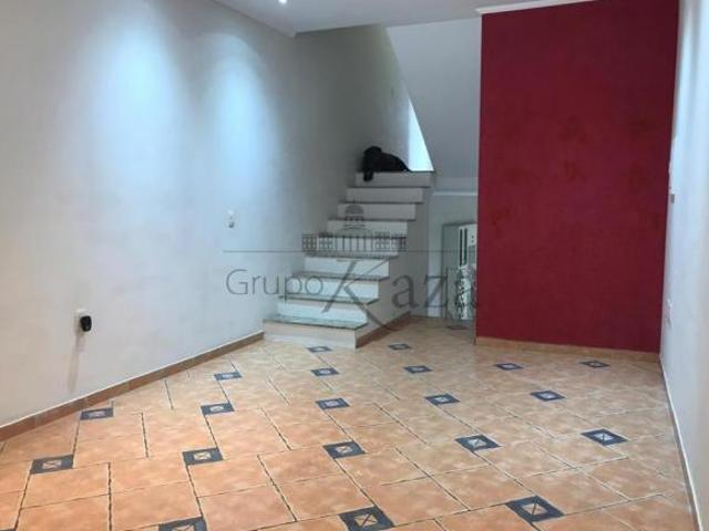 Casa Jardim das Indústrias 3 Dormitórios 120m²