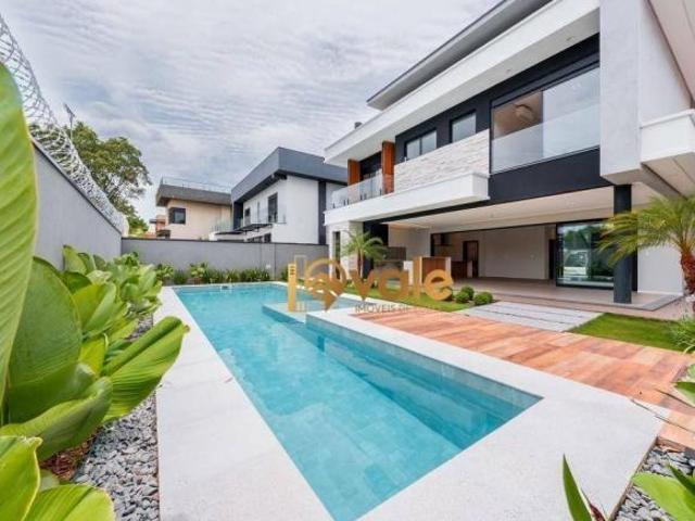 Casa Jardim do golfe à venda com Projeto Moderno e Elevador