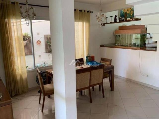 Casa Jardim Esplanada com edícula no fundo