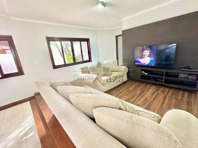 Casa Jardim Esplanada II 4 Dormitórios 224m²