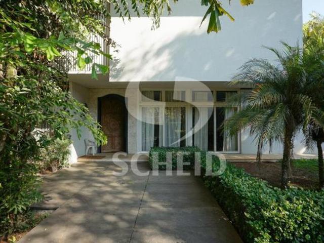 Sobrados para venda com 5 quartos no Jardim Europa, 808 m², área 1.076mt