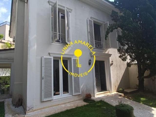 Casa Jardim Guedala com 3 suítes à Venda, 384 m² por R$ 4.000.000
