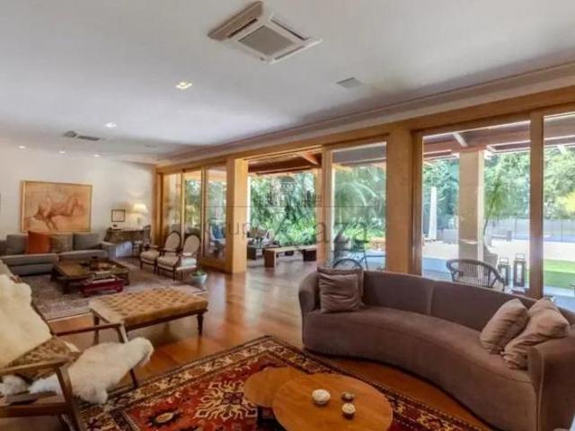 Casa Jardim Guedala 4 Dormitórios 1.740m²