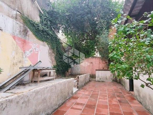 Casa Jardim Itú em terreno de 400 m² Porto Alegre/RS